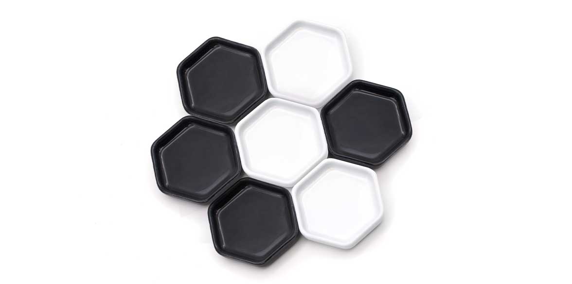 The perfect aesthetic of amuse bouche with porcelainNot the usual ...